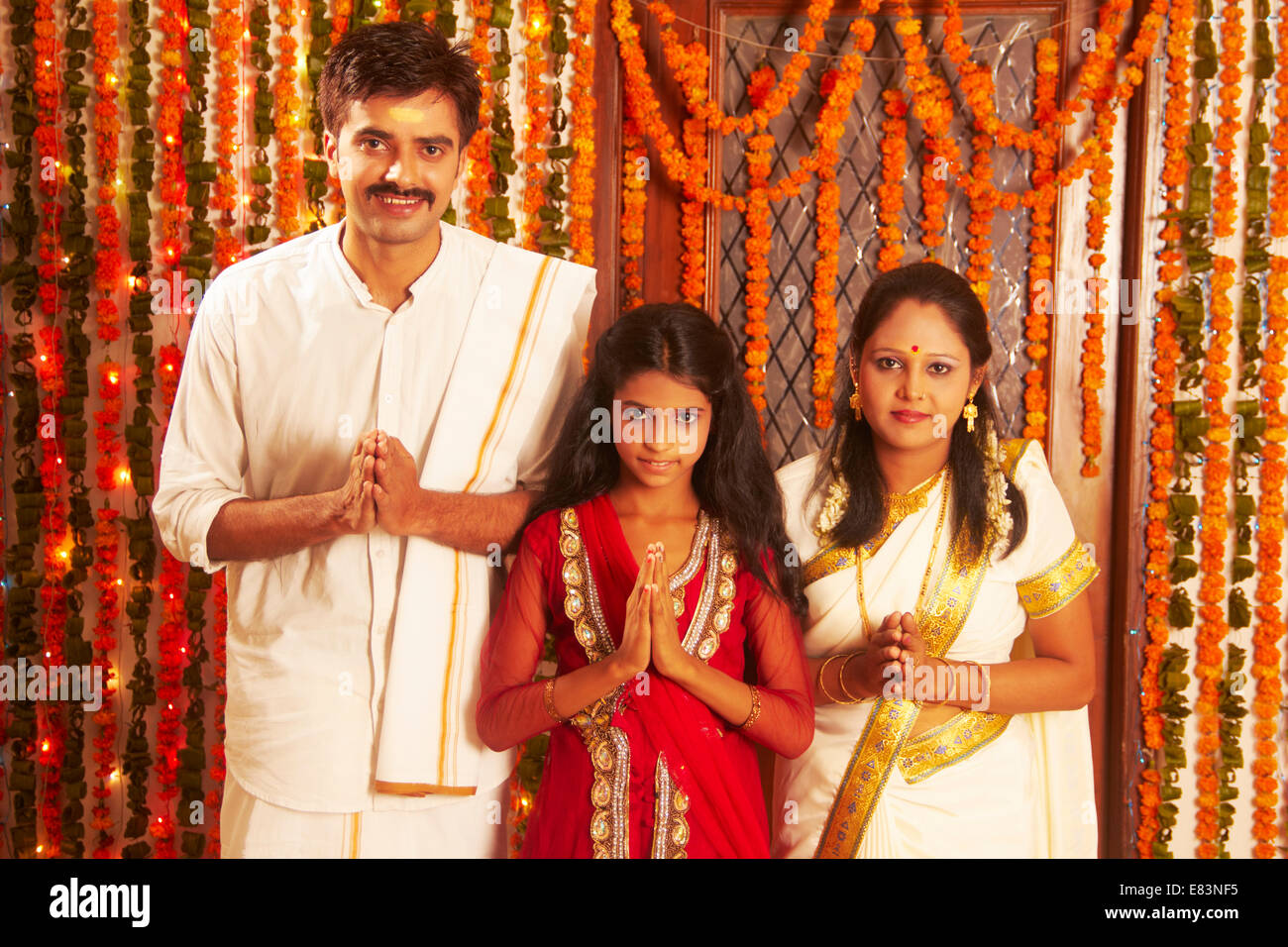 South indian diwali family hi-res stock photography and images - Alamy