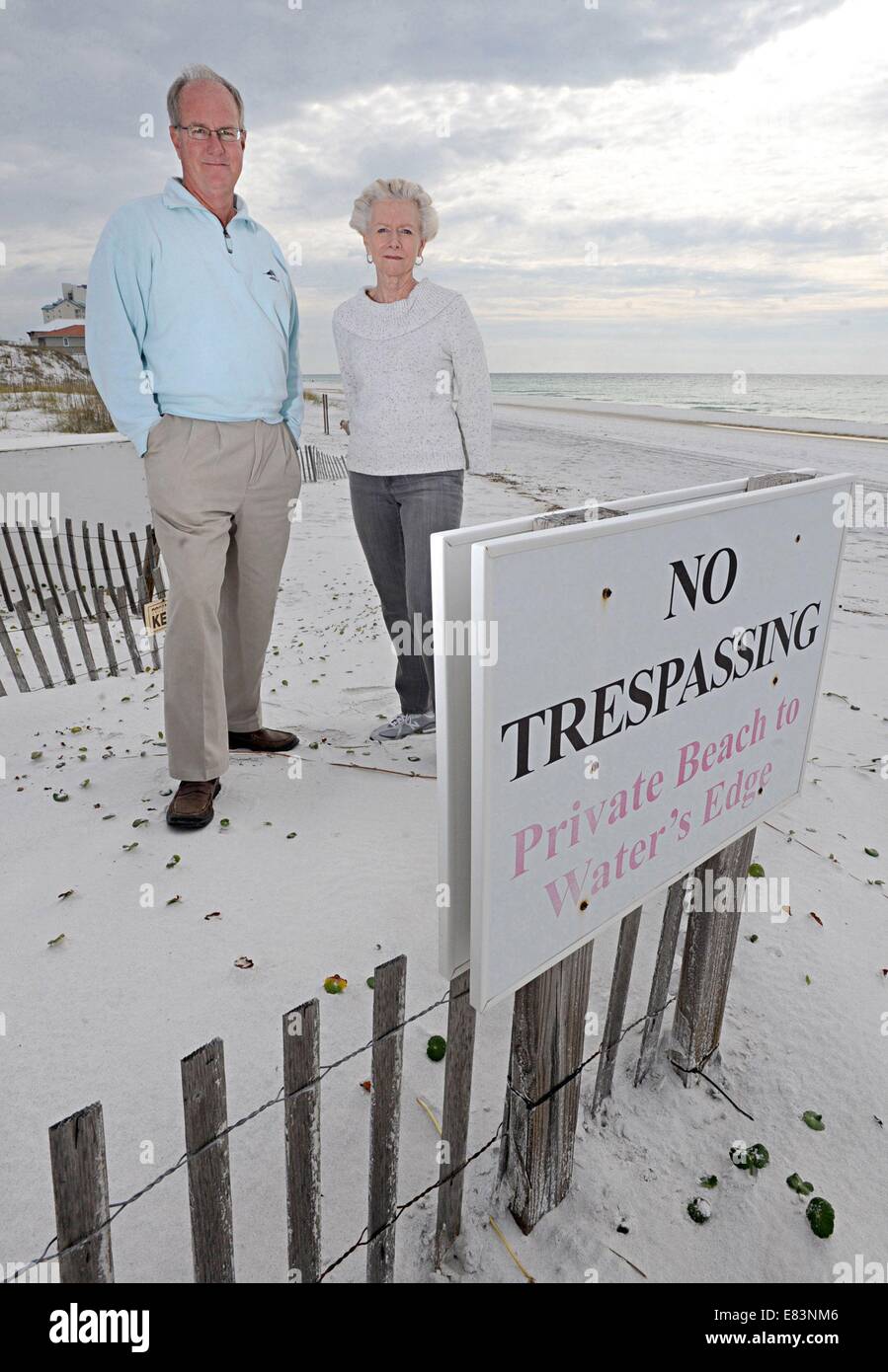 Nov. 21, 2009 - Janet Frost and her neighbor Slade Lindsay, of Destin ...