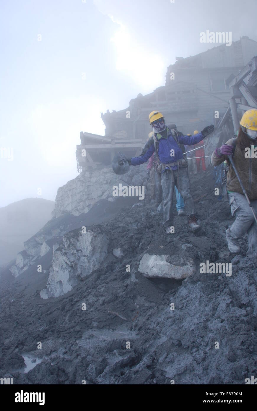 EXCLUSIVE CONTENT: Mount Ontake, September 27, 2014 - Eyewitness images ...