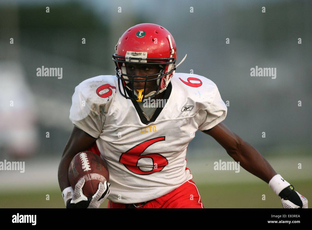 May 22, 2009 - Tampa, FL, USA - Leto High's #6 Jeremy Deering runs for ...