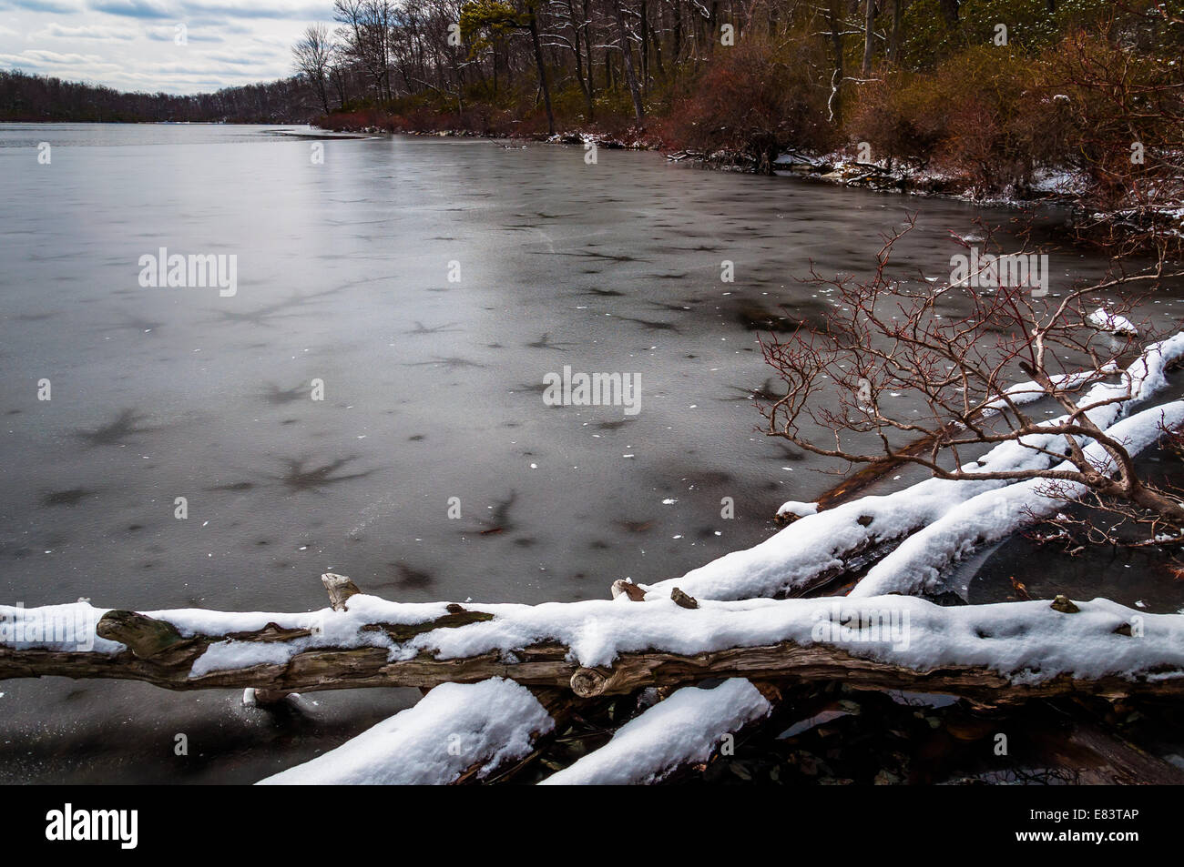 Sunfish Pond covered in snow and ice, in Delaware Water Gap National ...
