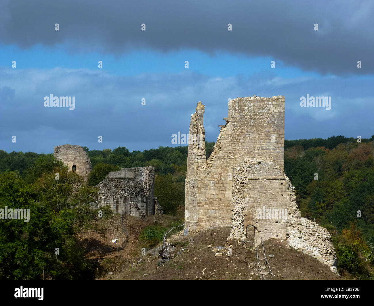remains of the castle of crozant in france Stock Photo - Alamy