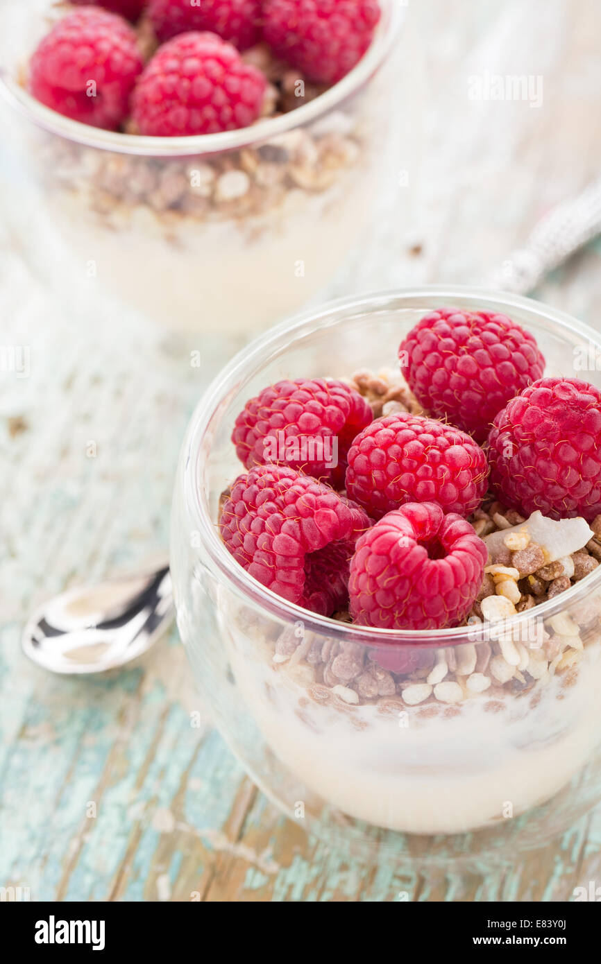 Yoghurt muesli hi-res stock photography and images - Alamy