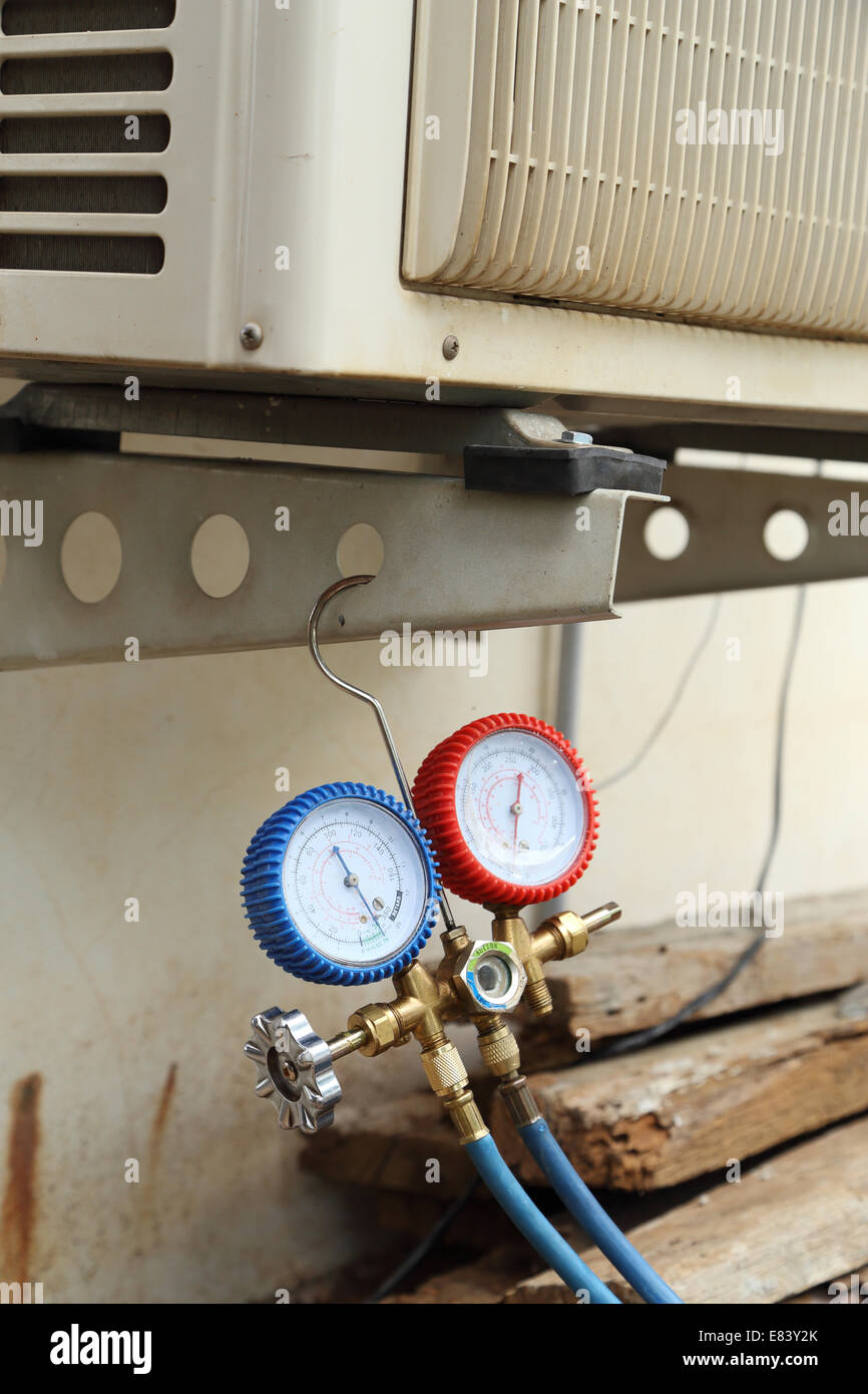 Car air conditioning unit hi-res stock photography and images - Alamy