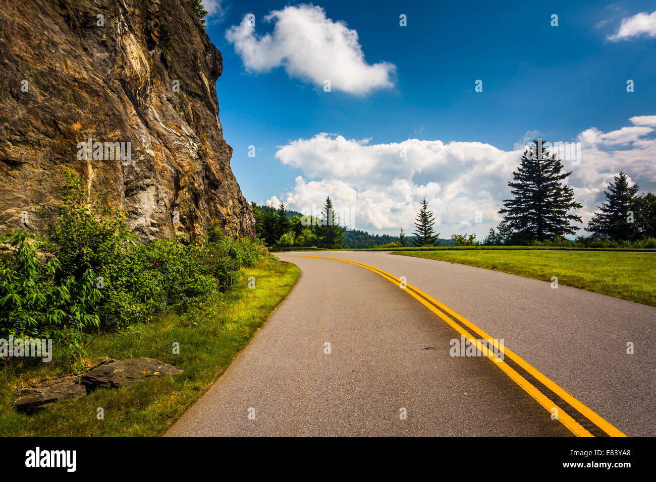 Blue ridge ridge parkway hi-res stock photography and images - Alamy