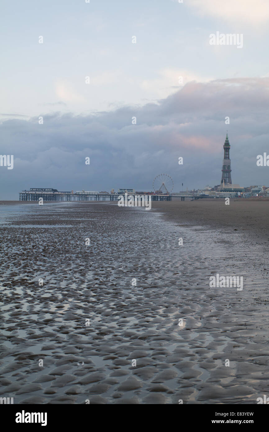 hot late september morning in Blackpool Stock Photo - Alamy