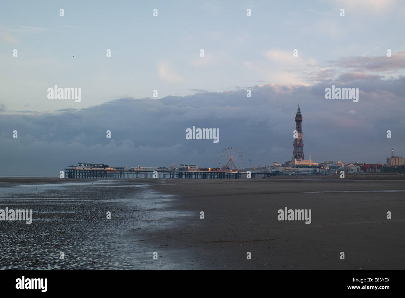 hot late september morning in Blackpool Stock Photo - Alamy