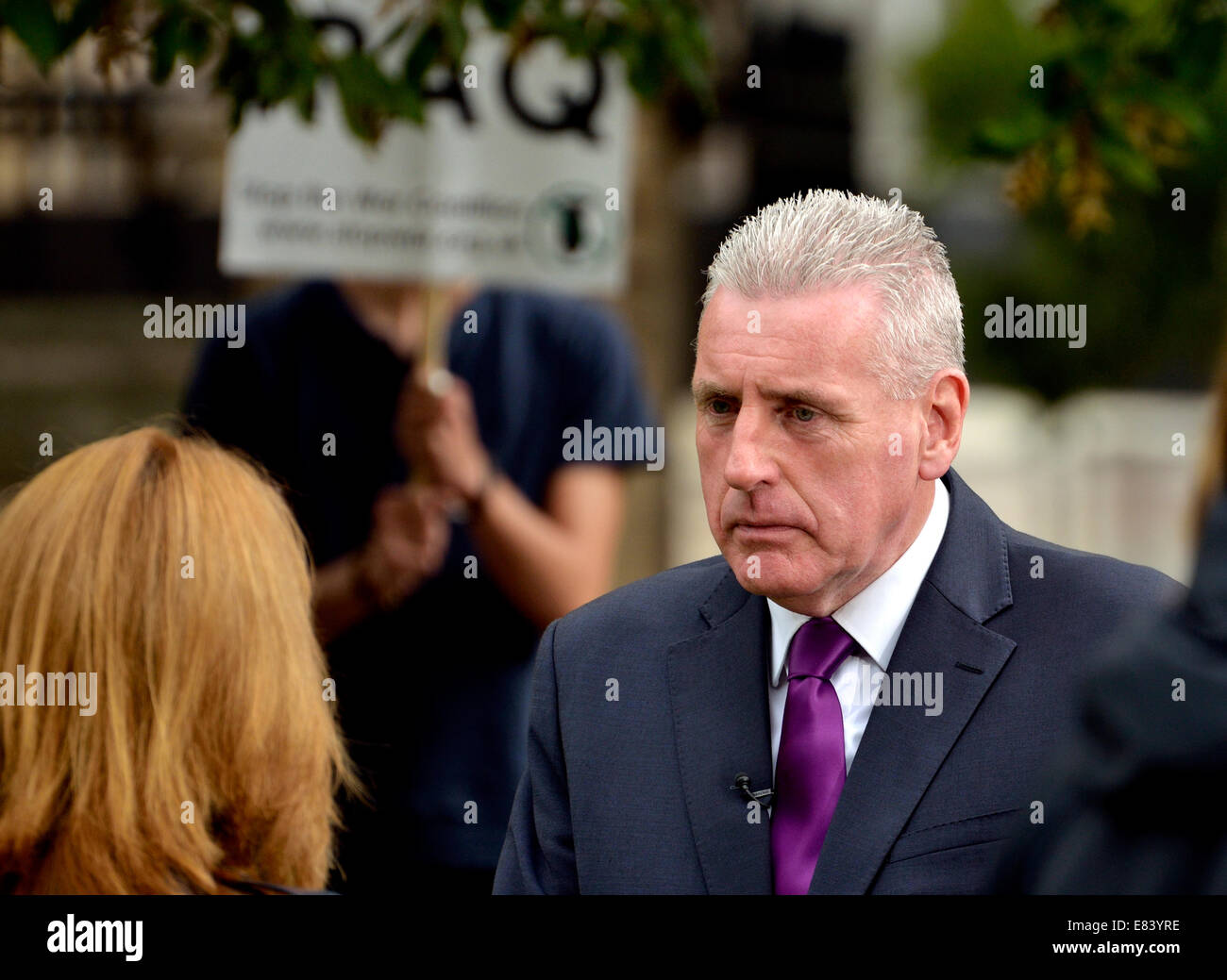 Shadow defence secretary hi-res stock photography and images - Alamy