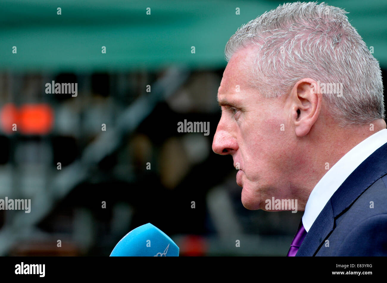 Shadow defence secretary hi-res stock photography and images - Alamy