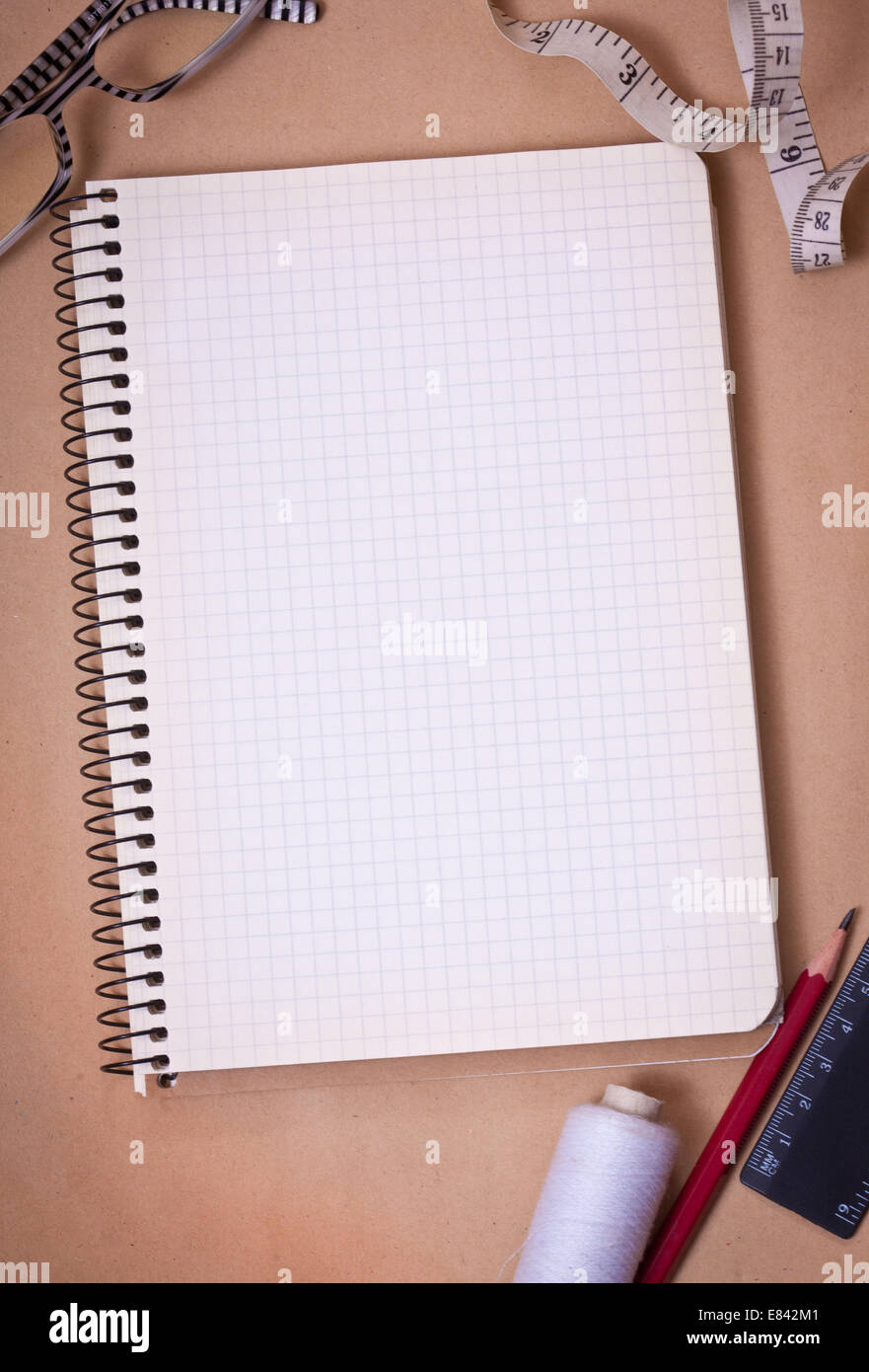 Draw thread hi-res stock photography and images - Alamy
