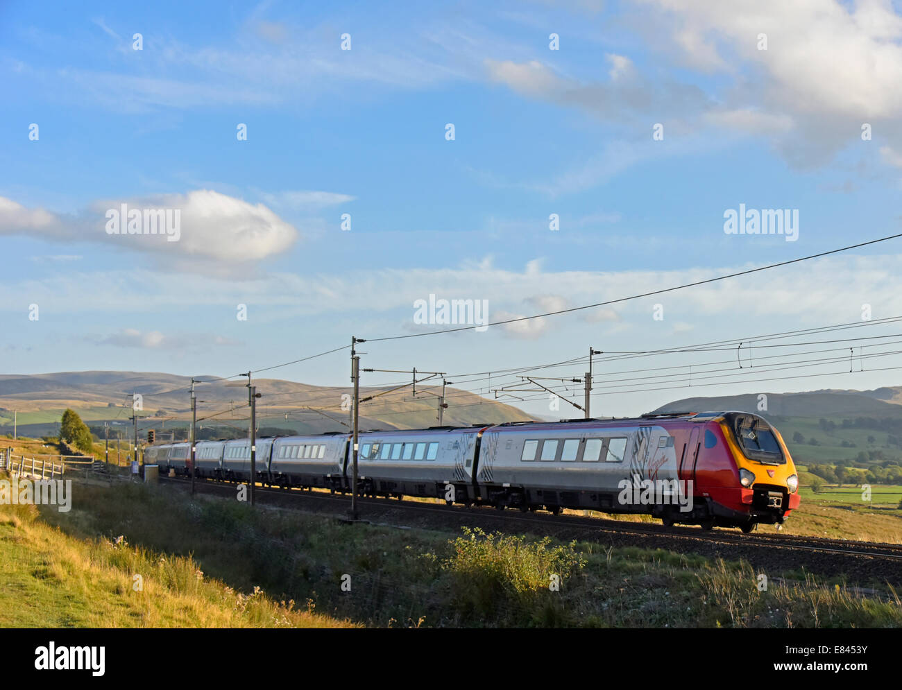 Virgin Trains Class 221 SuperVoyager passenger train. West Coast ...