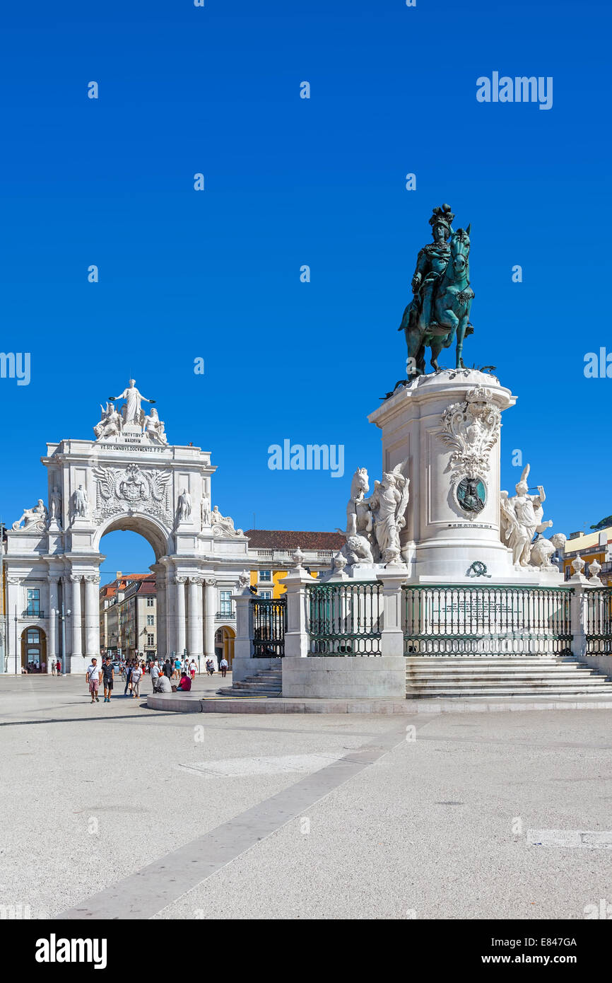 Triumphal arch terreiro do paco square hi-res stock photography and images - Alamy