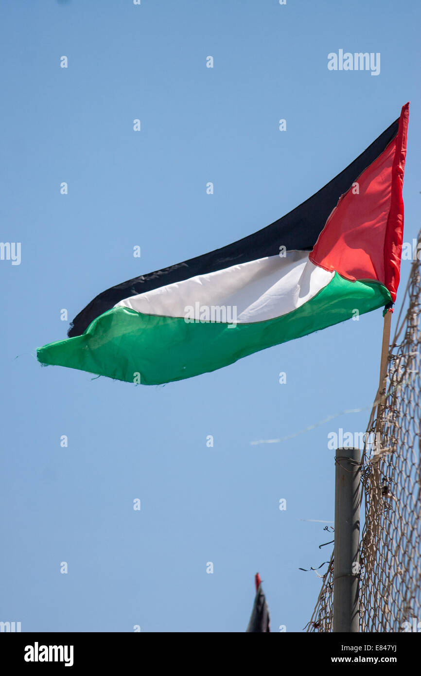 Refugee nation flag hi-res stock photography and images - Alamy