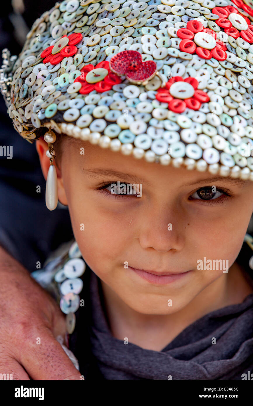 The London Pearly Kings & Queens Society Costermongers Harvest Festival ...
