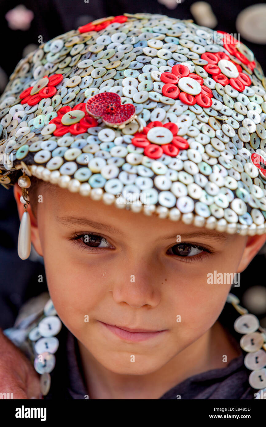 The London Pearly Kings & Queens Society Costermongers Harvest Festival ...