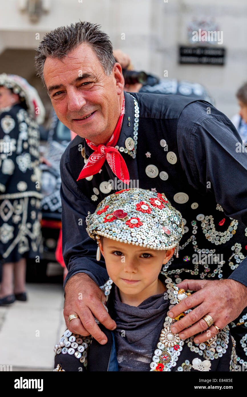 The London Pearly Kings & Queens Society Costermongers Harvest Festival ...
