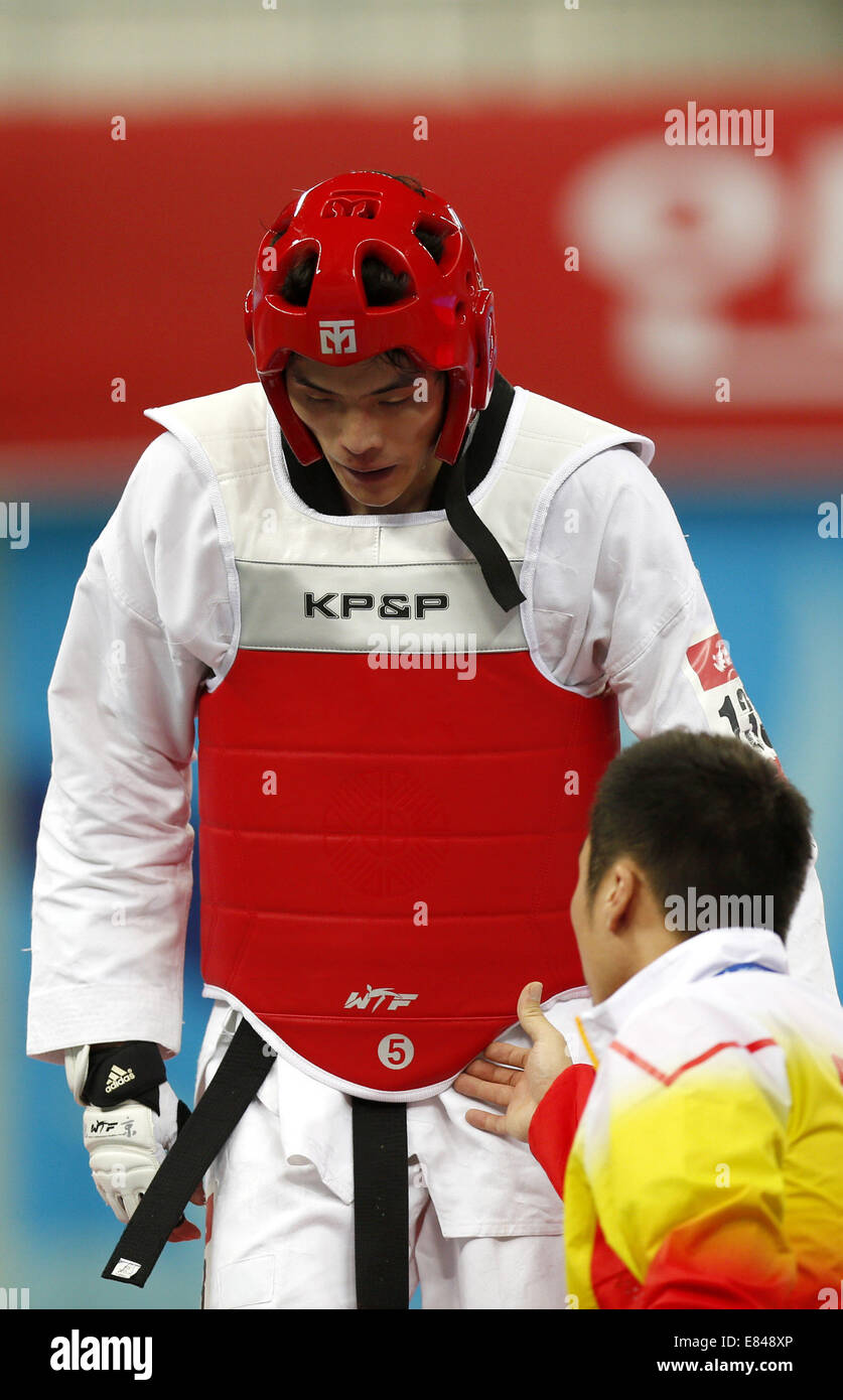 Incheon, South Korea. 30th Sep, 2014. Chen Linglong of China reacts ...