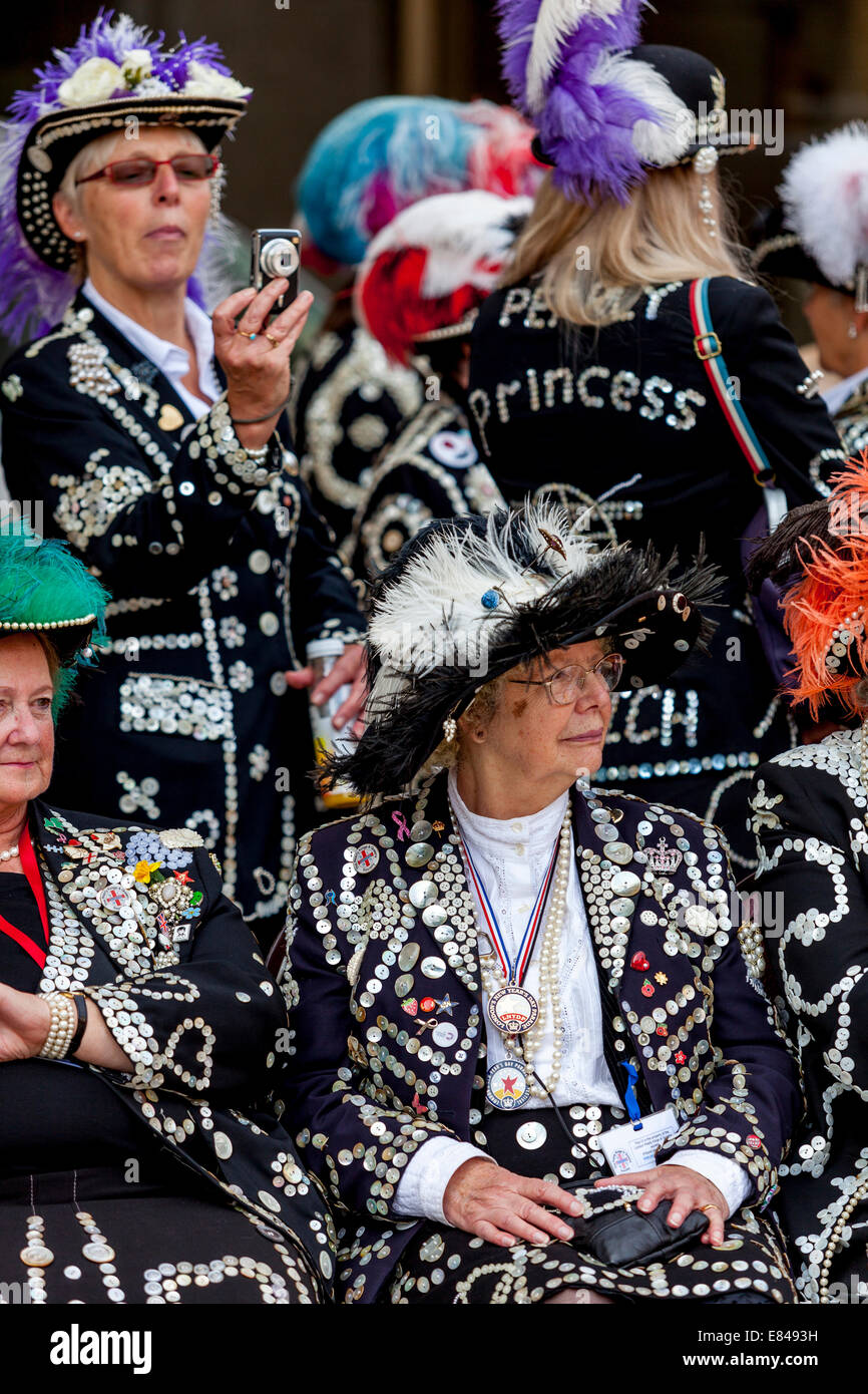 Pearly Queens & Princess's, The London Pearly Kings & Queens Society ...