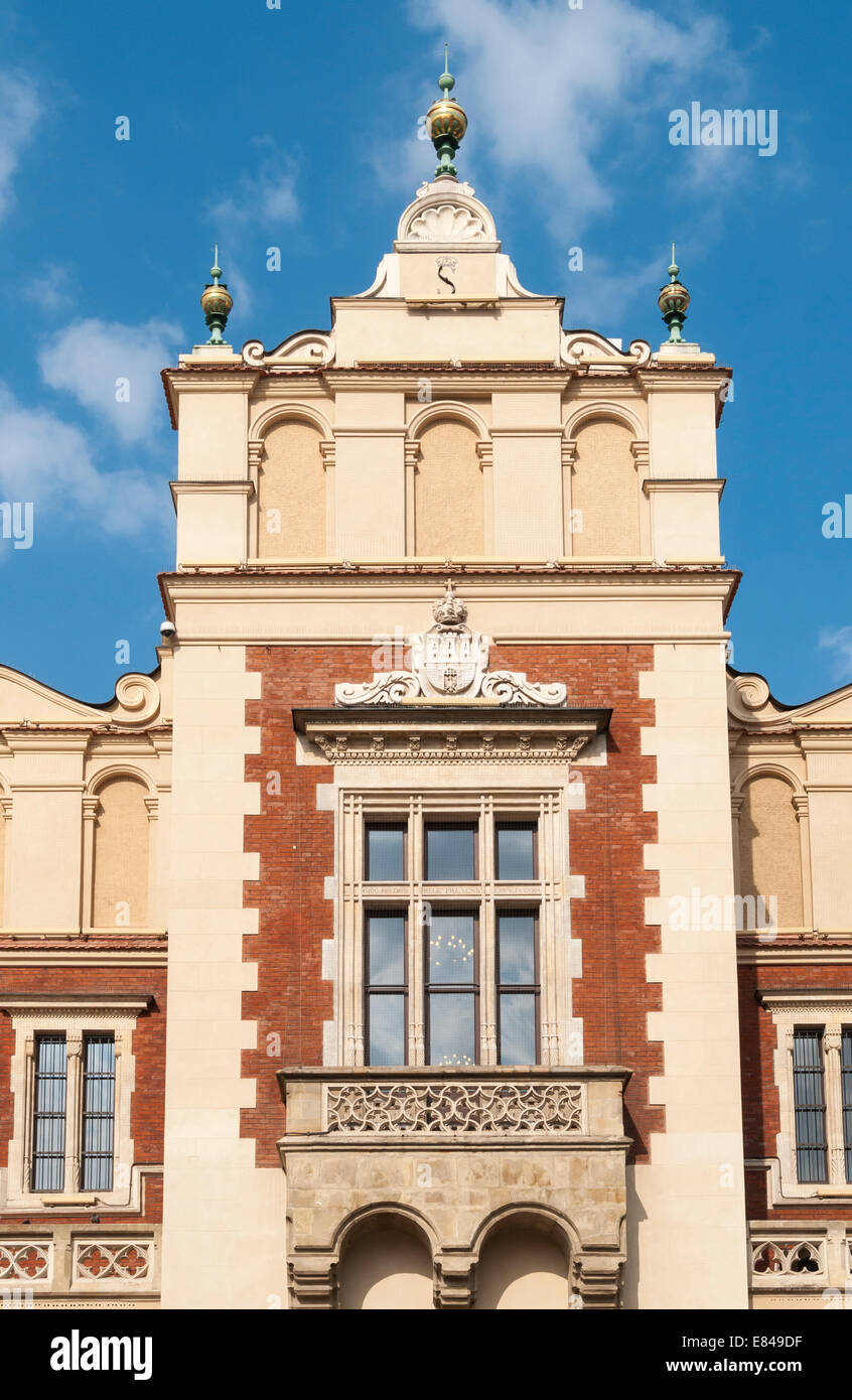 Renaissance Cloth Hall (Sukiennice) in Main Market Square (Rynek Glowny ...