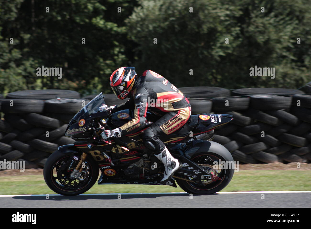 Race 2 oulton park hi-res stock photography and images - Alamy