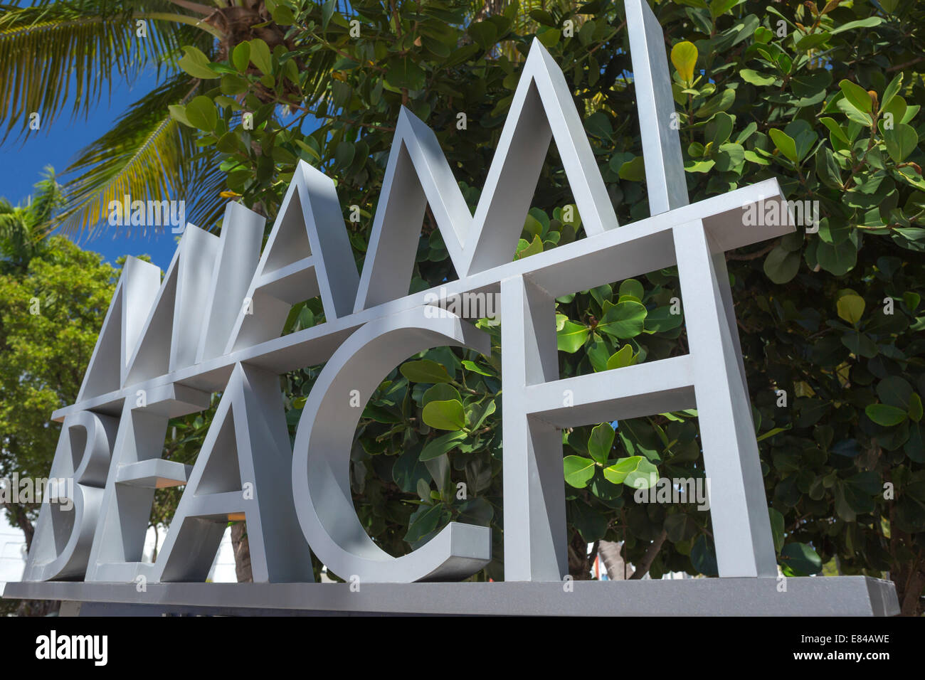 MIAMI BEACH SIGN SOUTH BEACH MIAMI FLORIDA USA Stock Photo - Alamy