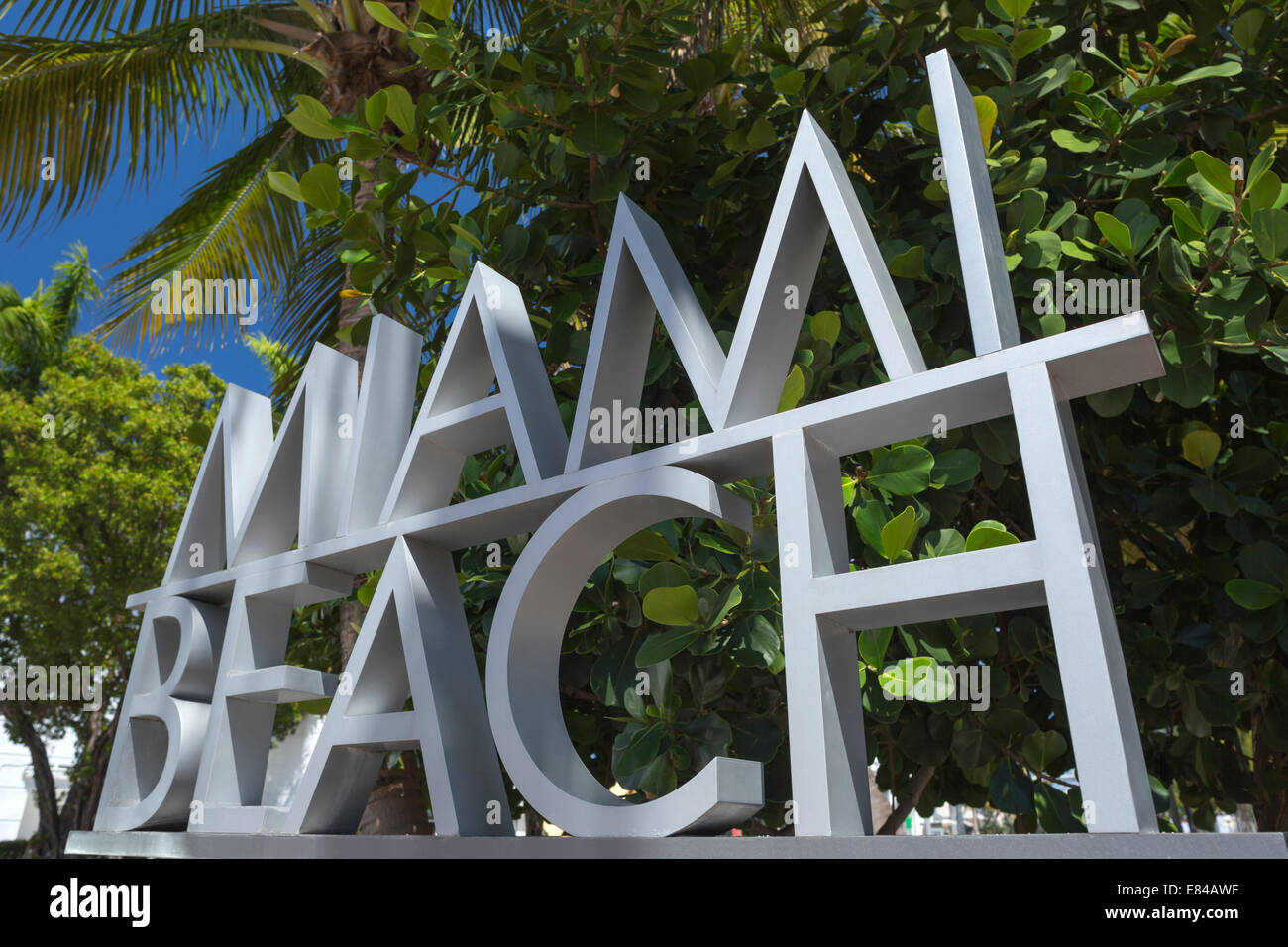 MIAMI BEACH SIGN SOUTH BEACH MIAMI FLORIDA USA Stock Photo - Alamy