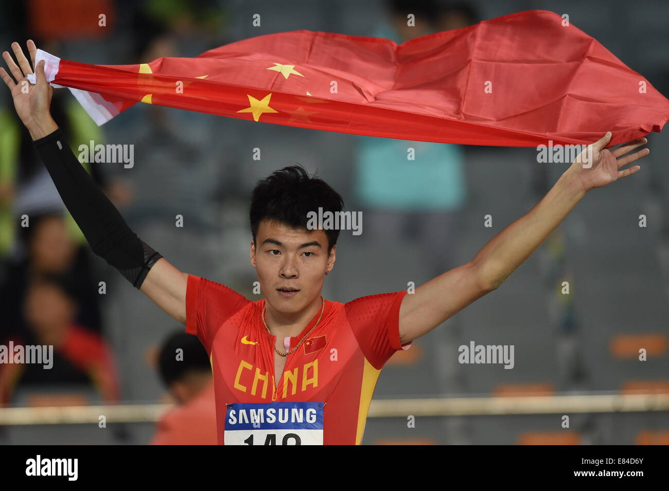 Incheon, South Korea. 30th Sep, 2014. Li Jinzhe of China celebrates ...