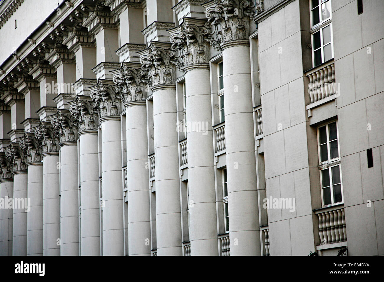 View point neo classical building columns hi-res stock photography and ...