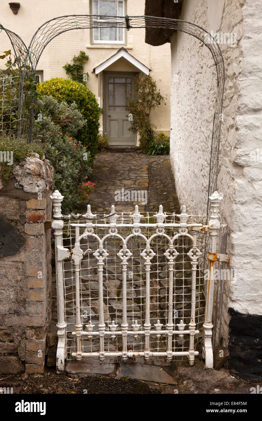 Iron cottage hi-res stock photography and images - Alamy