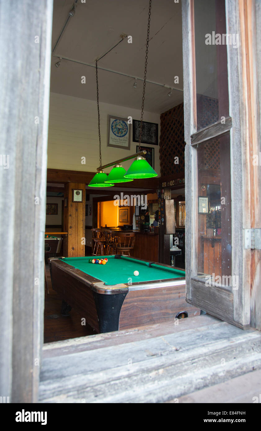 Pool hall and bar hi-res stock photography and images - Alamy