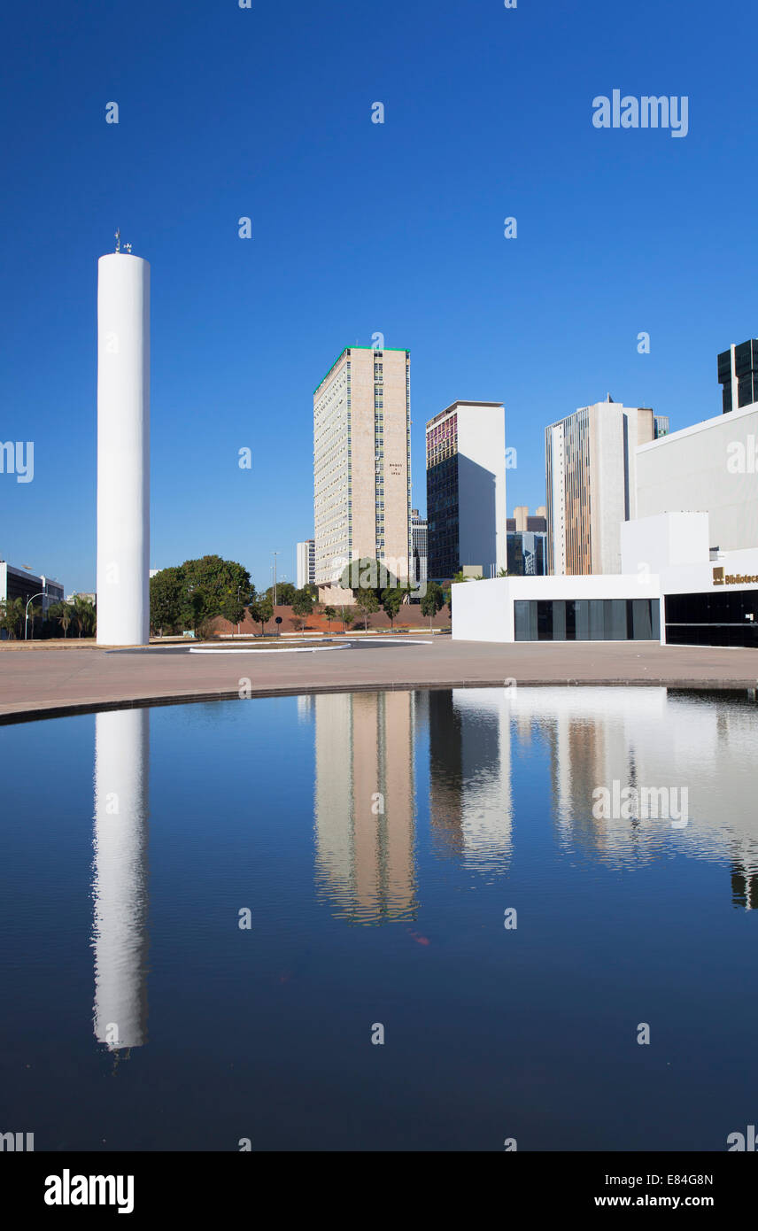 Brasilia brazil national library hi-res stock photography and images ...
