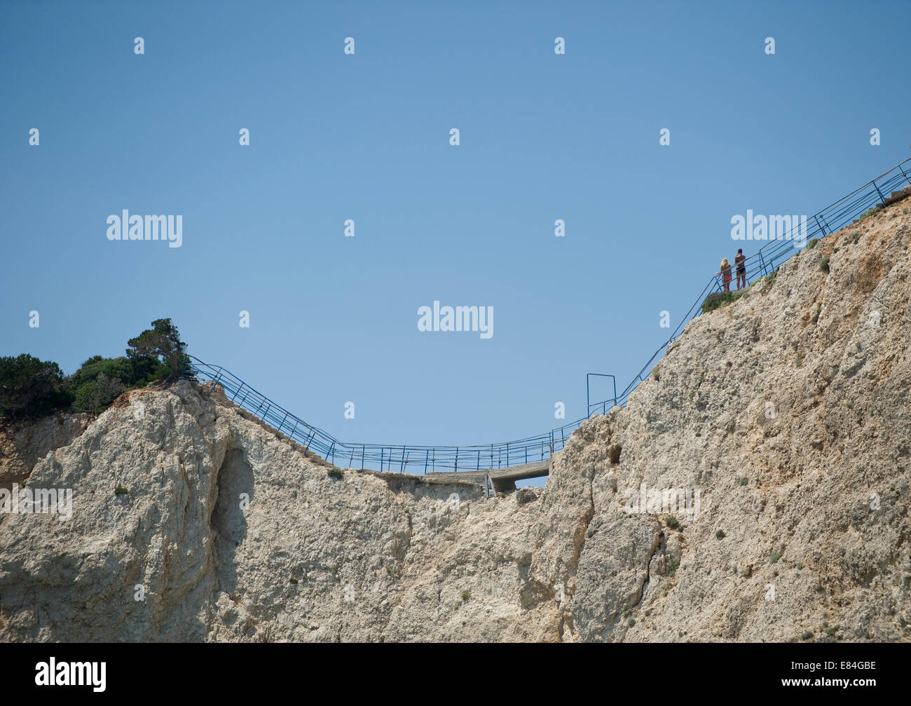 Cliff with railing hi-res stock photography and images - Alamy