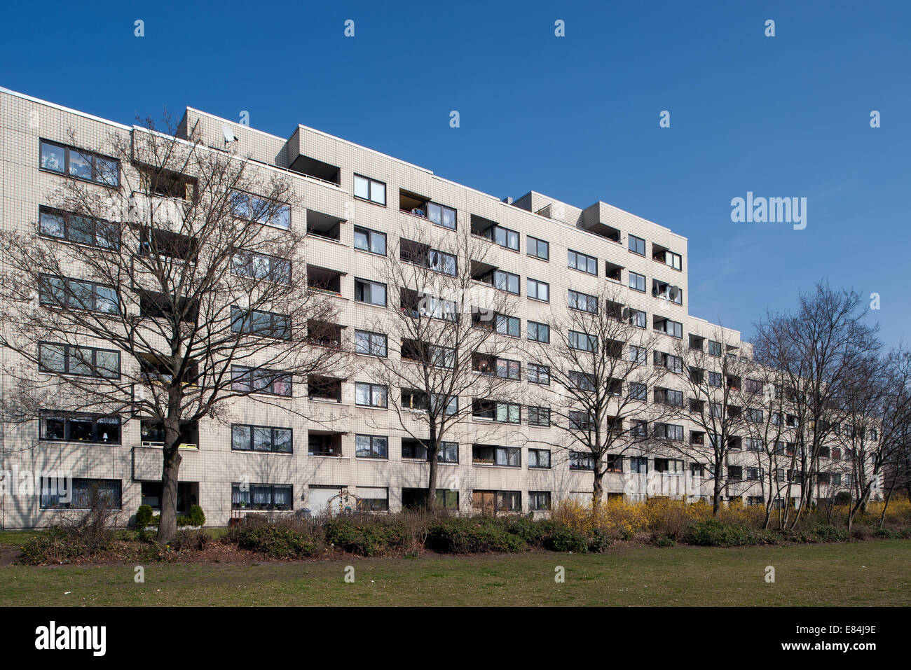 Social housing construction hi-res stock photography and images - Alamy