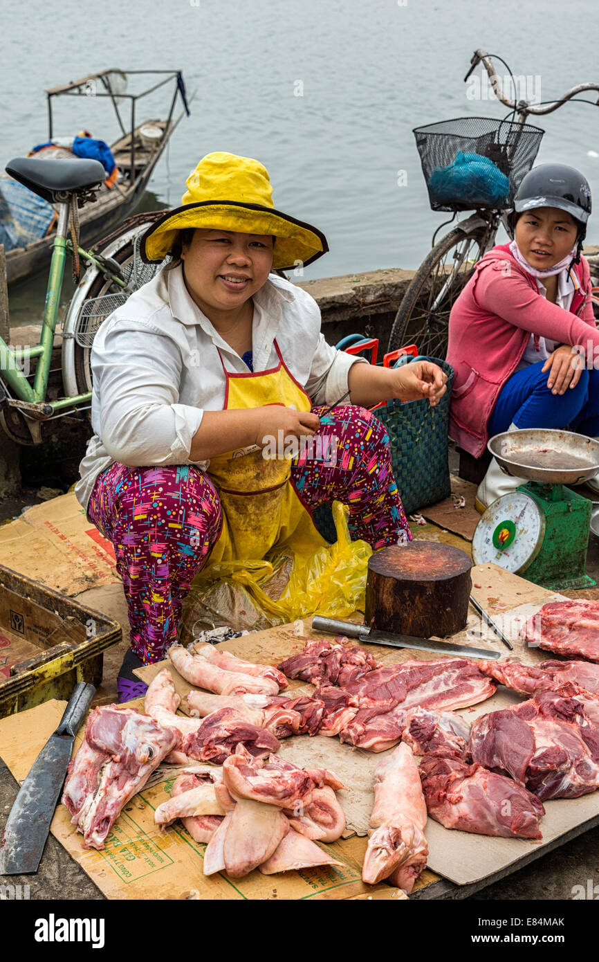 Female butchers hi-res stock photography and images - Alamy