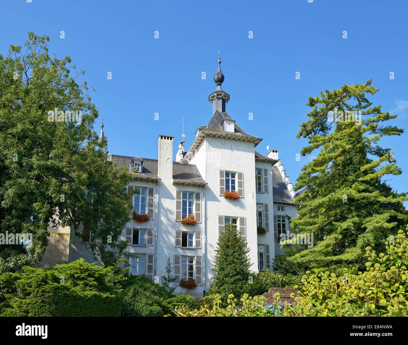City hall of Wemmel, Belgium and surrounding parc Stock Photo - Alamy