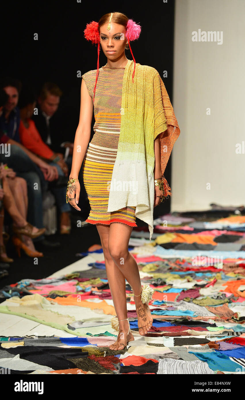 FUNKSHION: Fashion Week Miami Beach at Collins Park FUNKSHION Fashion ...