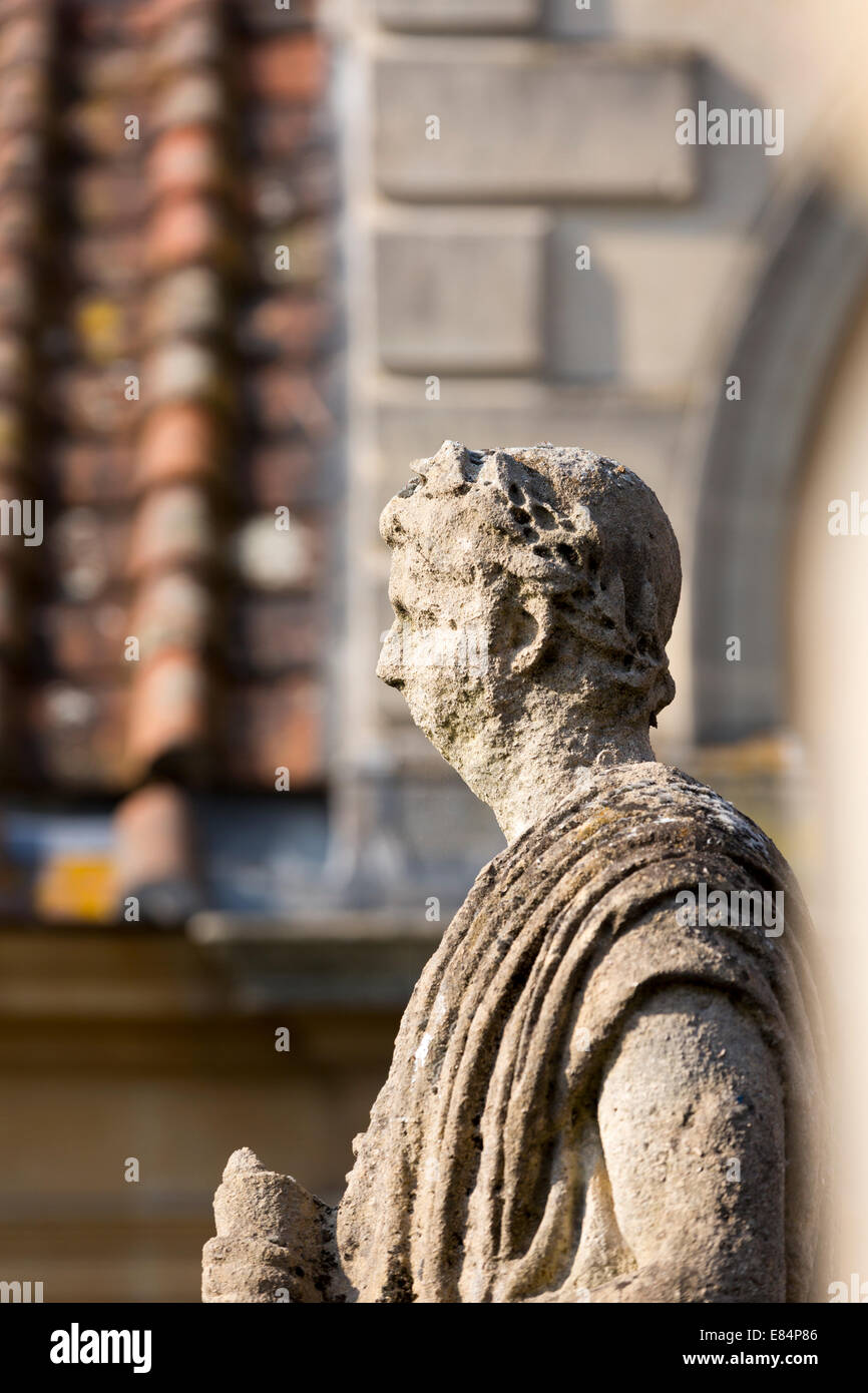 Roman baths bath statue hi-res stock photography and images - Alamy
