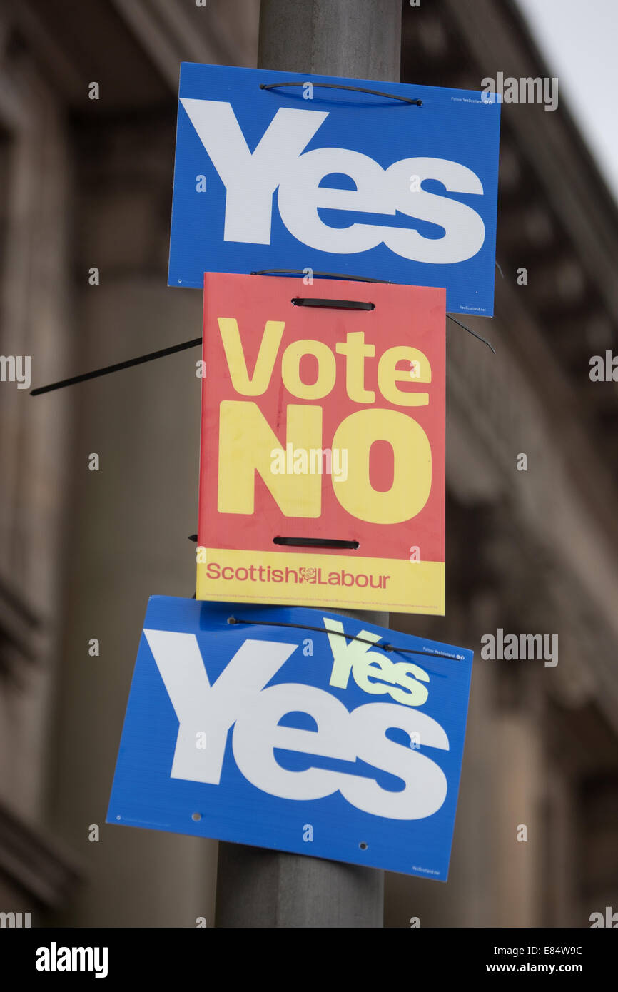"Vote No" and "Yes Scotland" signs on a lamppost during the Scottish independence referendum ...