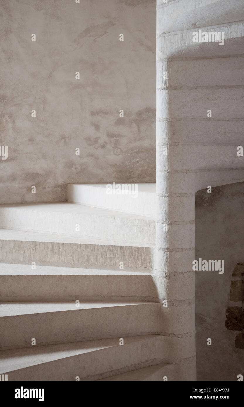 Steps stone spiral staircase hi-res stock photography and images - Alamy