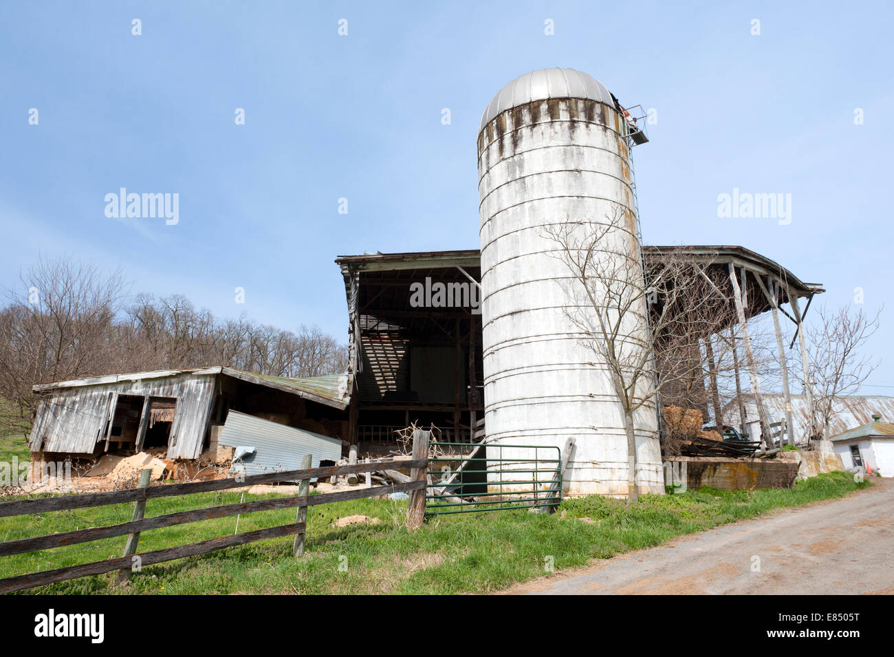 Old barns usa hi-res stock photography and images - Alamy