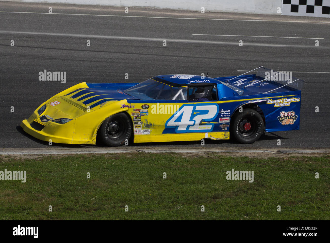 OSCAAR Outlaw SUper Late Model driver TYLER HAWN #42 Stock Photo - Alamy