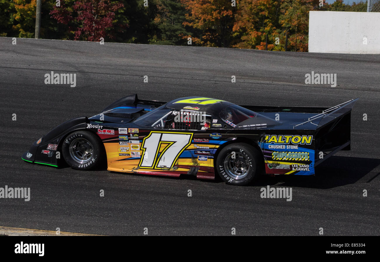 OSCAAR Outlaw SUper Late Model driver KEVIN CORNELIUS #17 Stock Photo ...