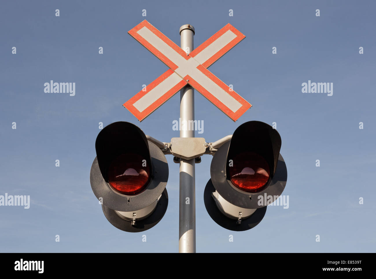 Railroad crossings hi-res stock photography and images - Alamy