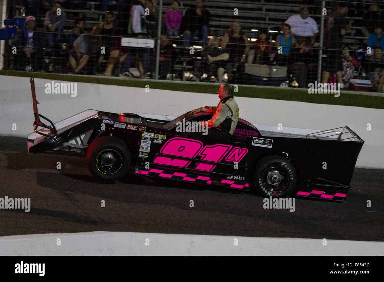 OSCAAR Modified driver MAX BEYORE #91N being towed off track due to ...