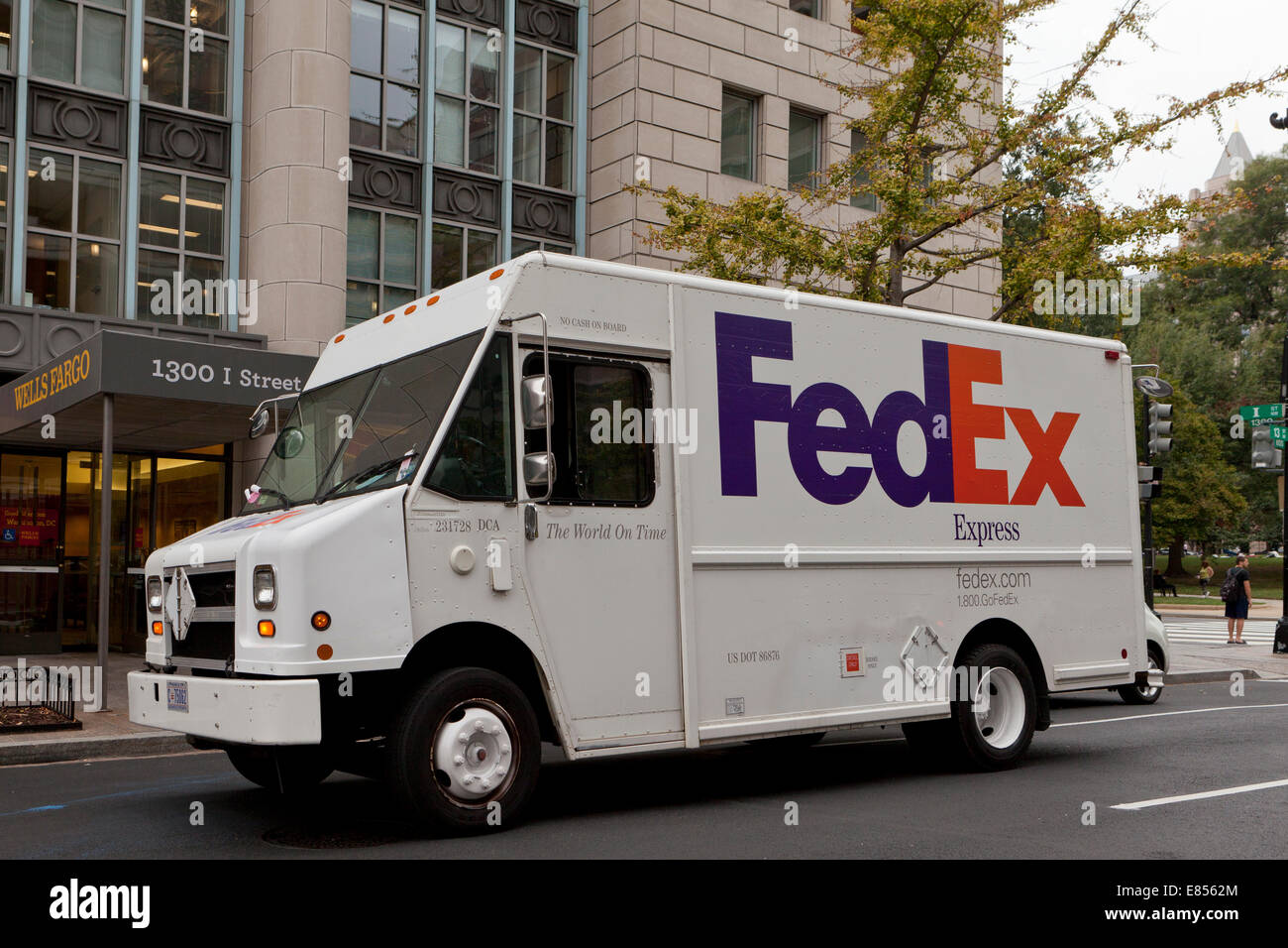 Lorry fedex hi-res stock photography and images - Alamy