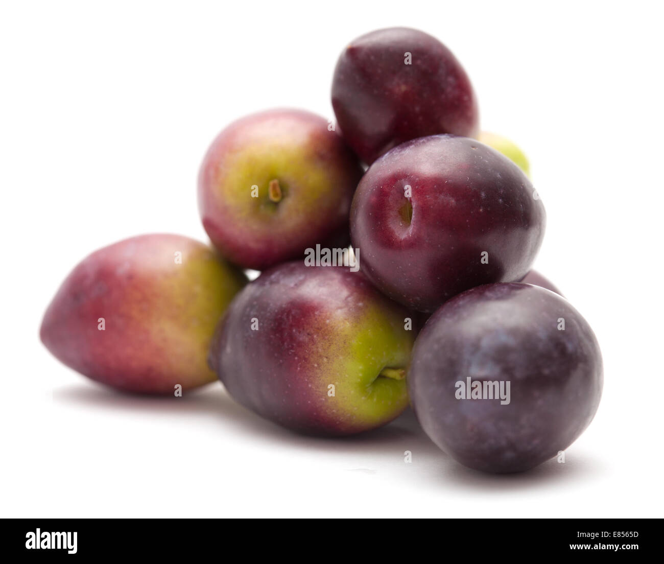 fresh raw olives isolated on white Stock Photo - Alamy