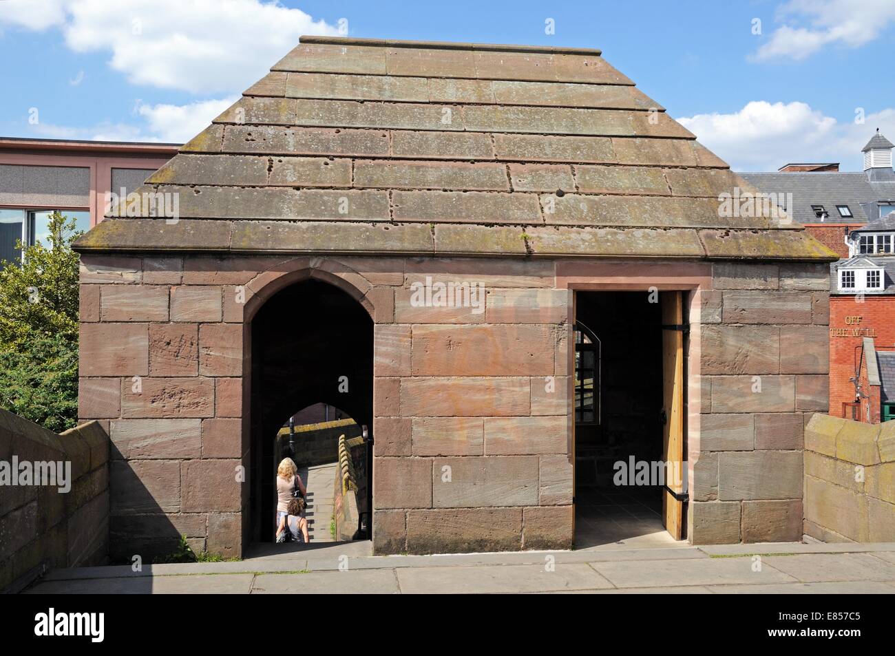 City wall tower hi-res stock photography and images - Alamy