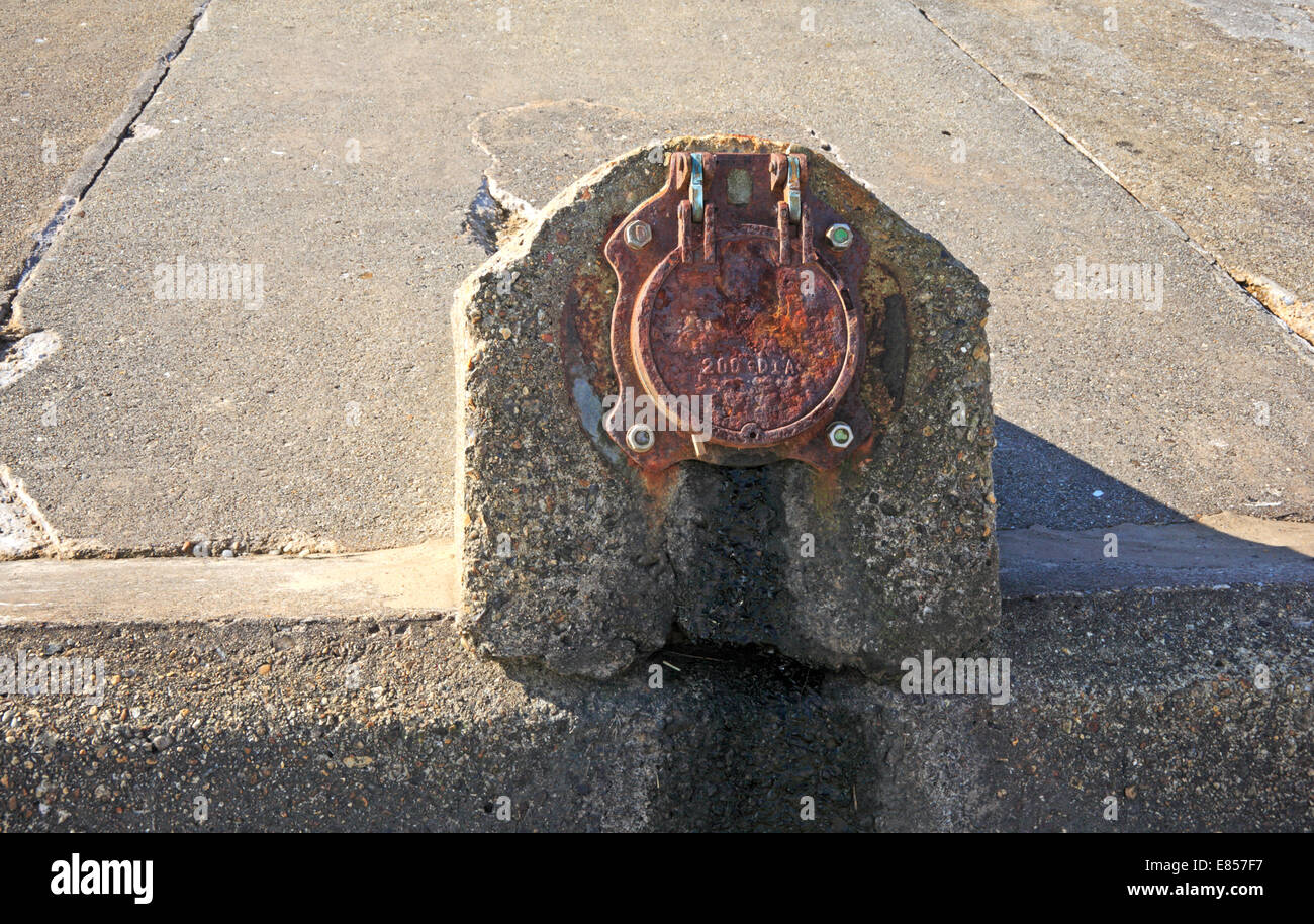 Storm water outfall hi-res stock photography and images - Alamy