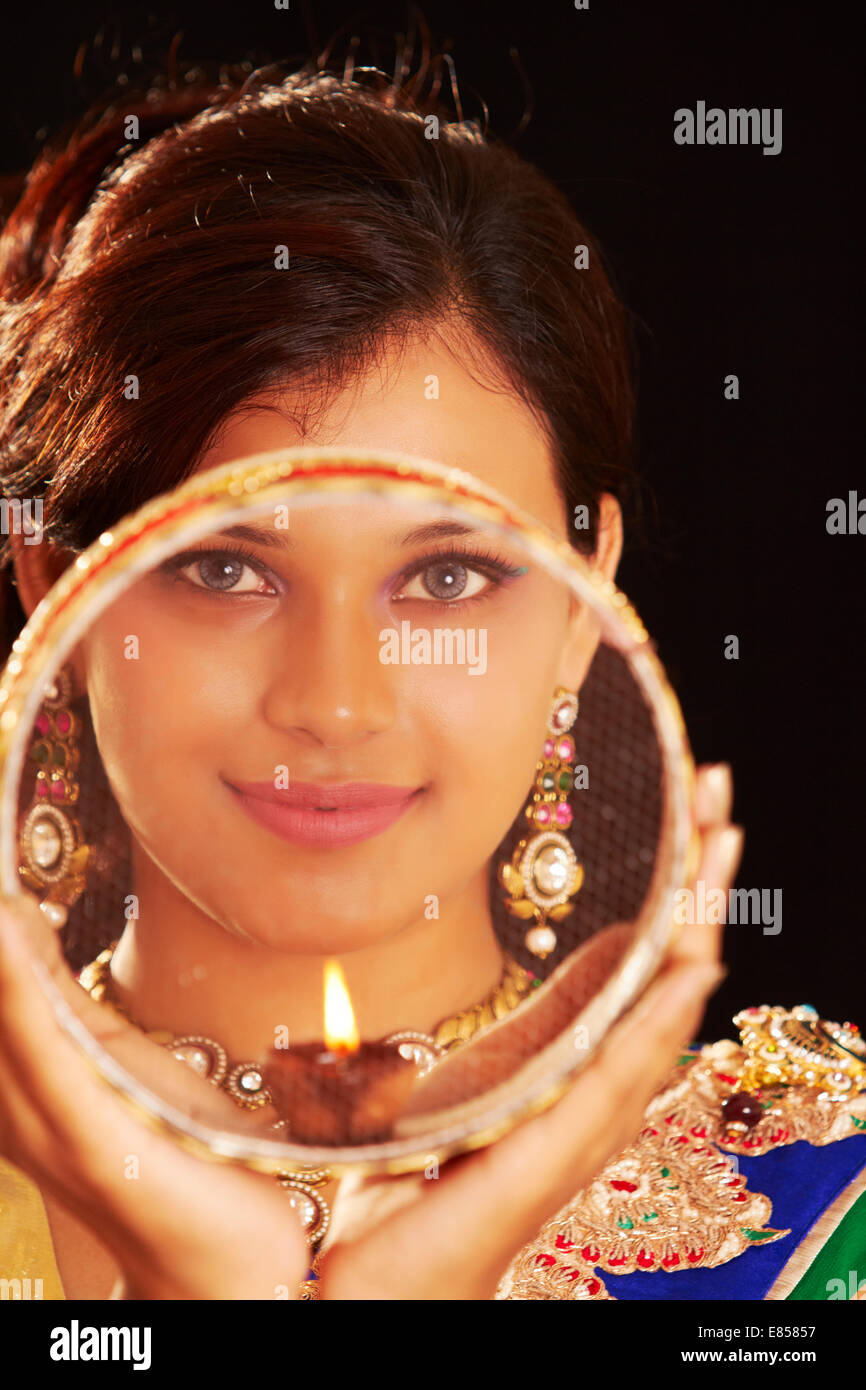 indian ladies Karva Chauth pooja Stock Photo - Alamy