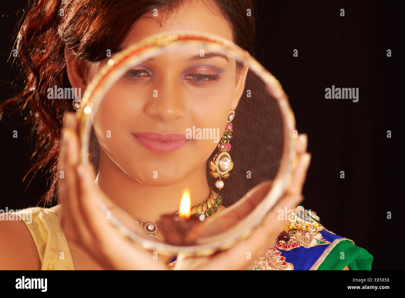 indian ladies Karva Chauth pooja Stock Photo - Alamy